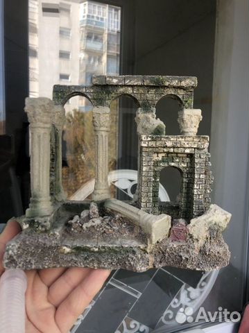 Фигурка для аквариума и насос